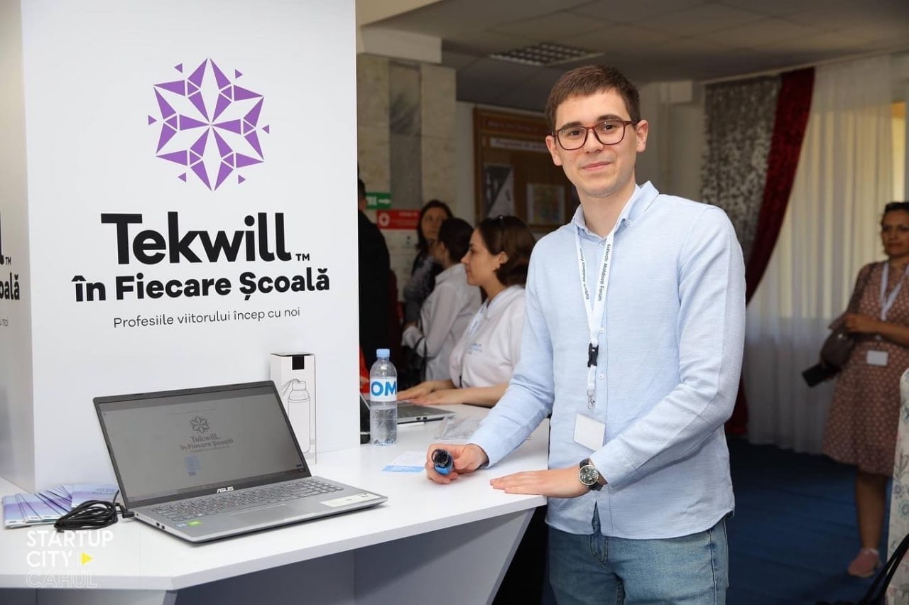 Proiectul „Tekwill în Fiecare Școală” a câștigat premiul pentru „Cea mai bună inițiativă ITO din ...